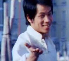 bebekleony: BRUCE LEUNG : KARAKTER ANTAGONIS KUNGFU HUSTLE