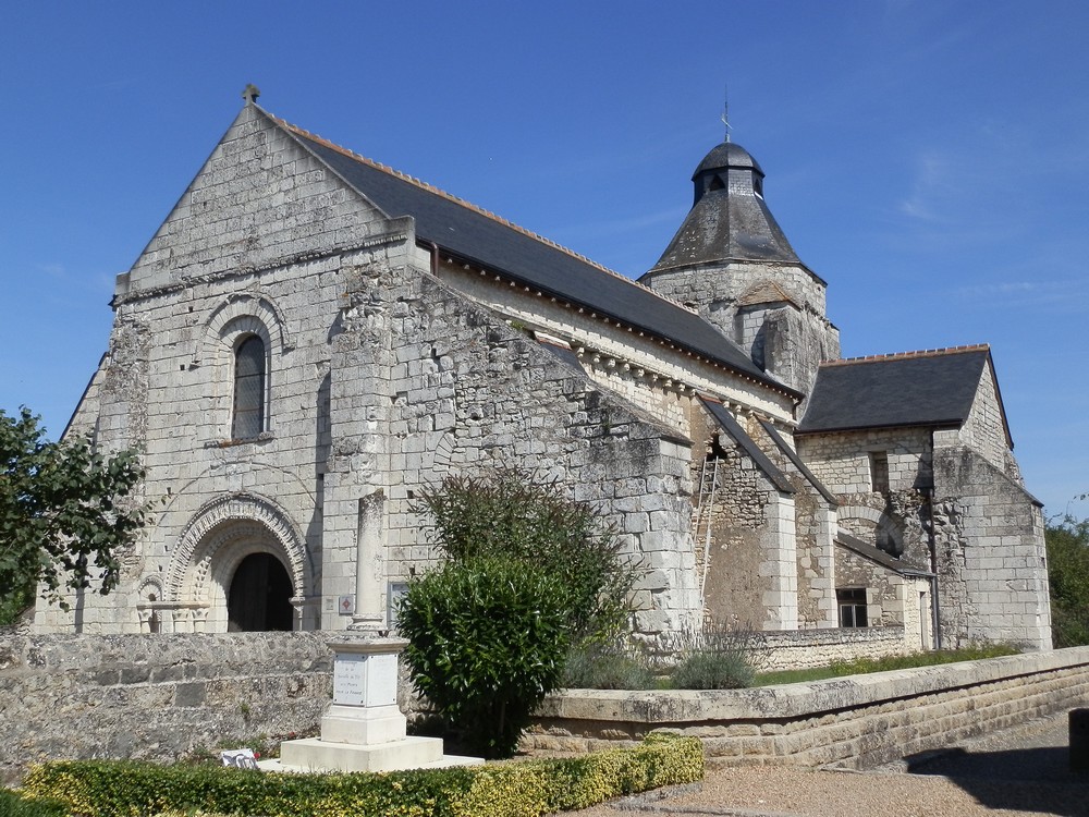 Villes Patrimoniales: Tavant : Eglise Saint-Nicolas