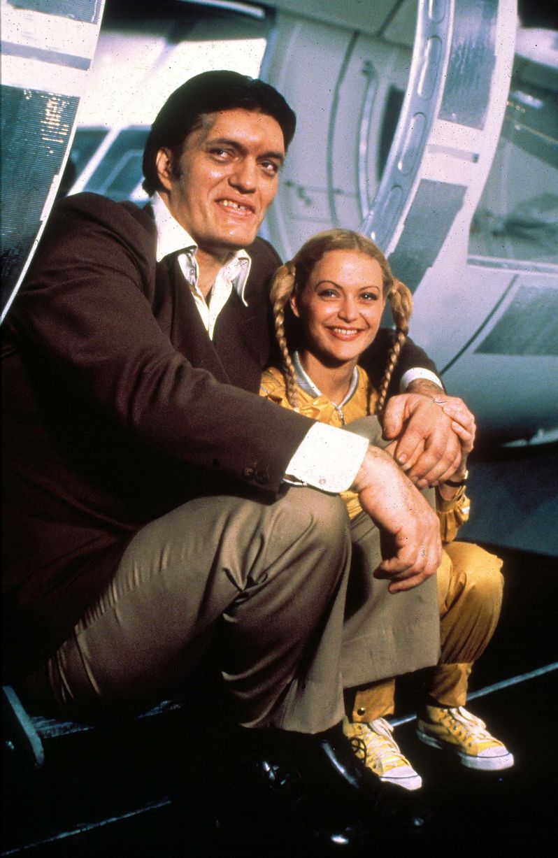 Slice of Cheesecake: Blanche Ravalec, pictorial