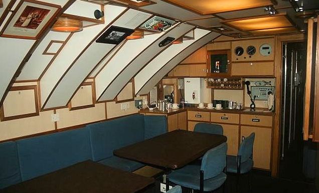 The Submariners Lounge: Royal Navy Submarine Life