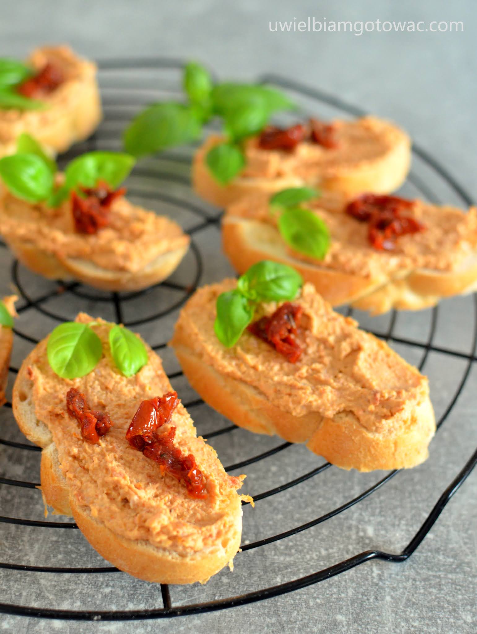 Uwielbiam gotować: Pasta z kurczaka i suszonych pomidorów