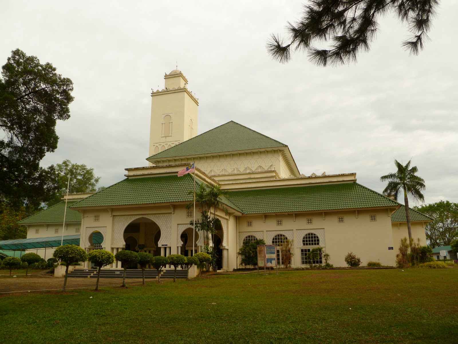 The Islamic Undertaker: FUNERAL MANAGEMENT AND ADMINISTRATION - MOSQUE ...