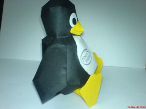 Linux Mascot - Tux Papercraft | Papercraft Free Download And Paper Toys ...