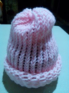 TUTORIAL MERAJUT TOPI dari LOOM (Cara memulai dan Mengakhiri Rajutan Loom)