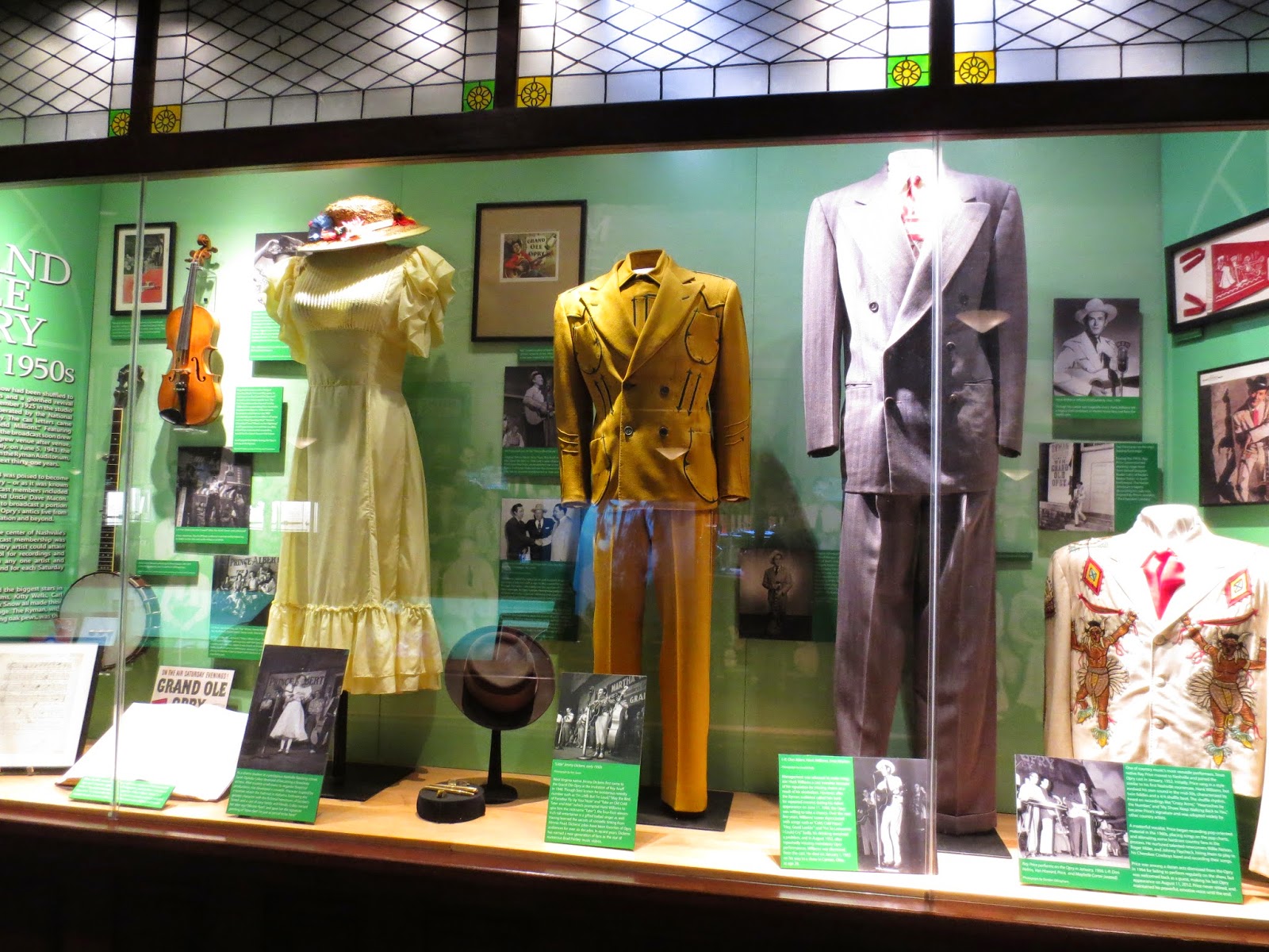 Stuart Nulman's Grapevine: November 2014