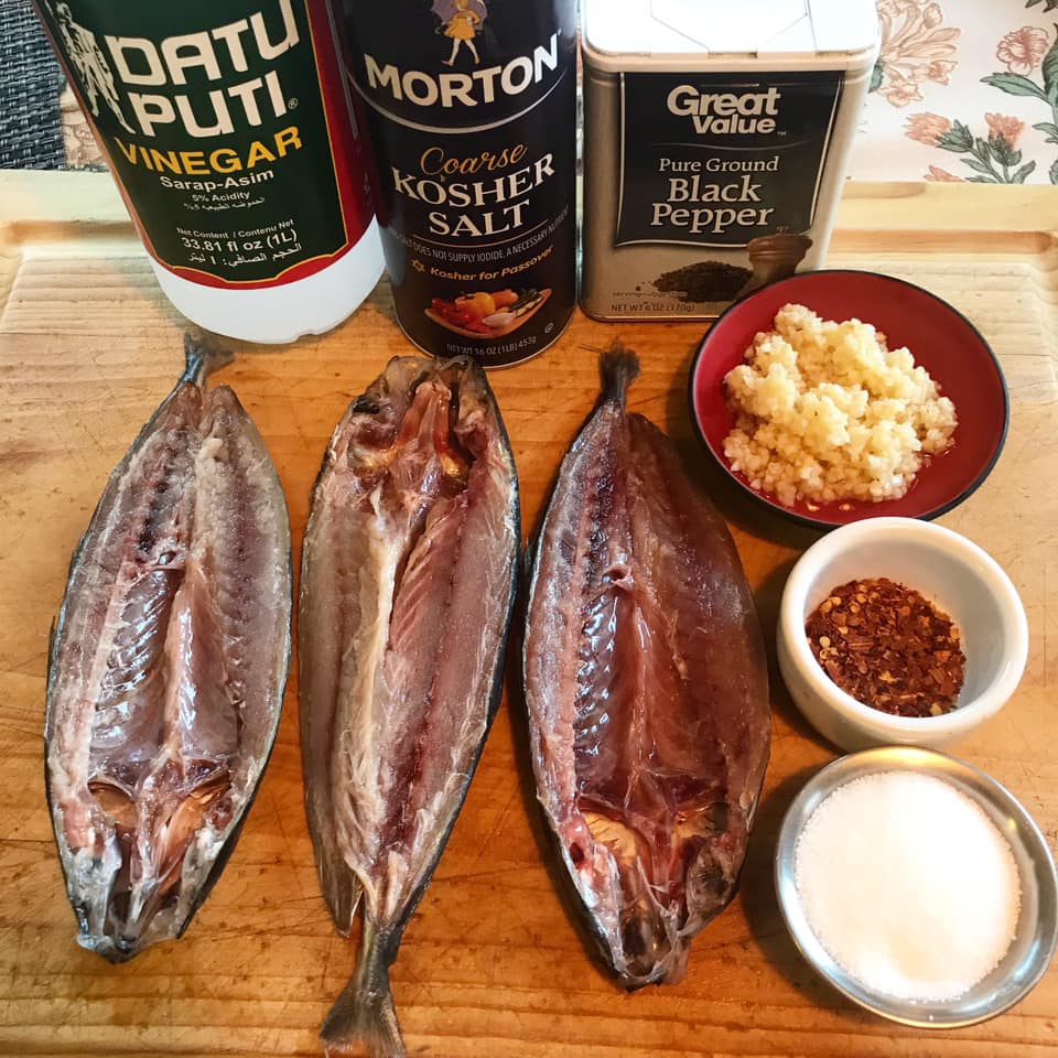 Casa Baluarte Filipino Recipes: Daing na Isda (Daing na Galunggong)