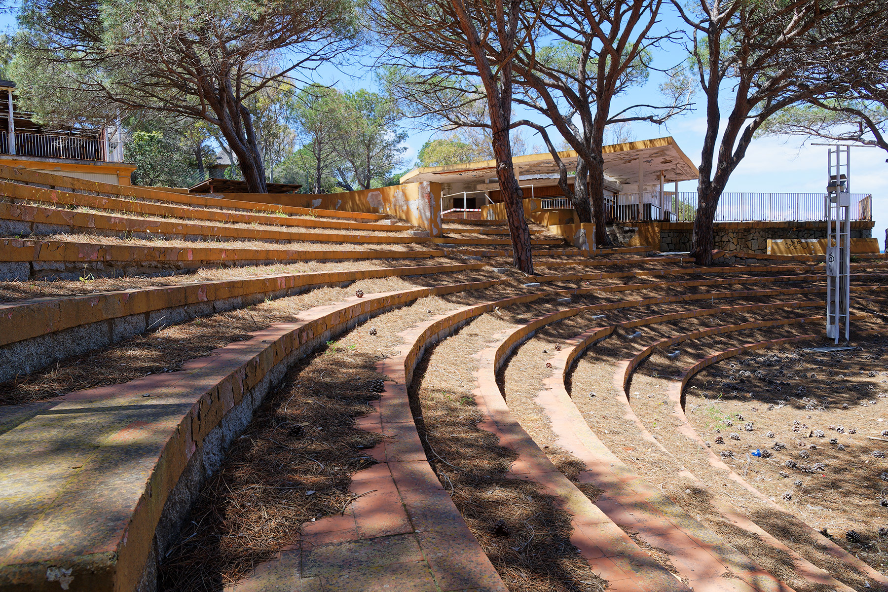 URBEX: Le Club Med abandonné de Caprera en Sardaigne