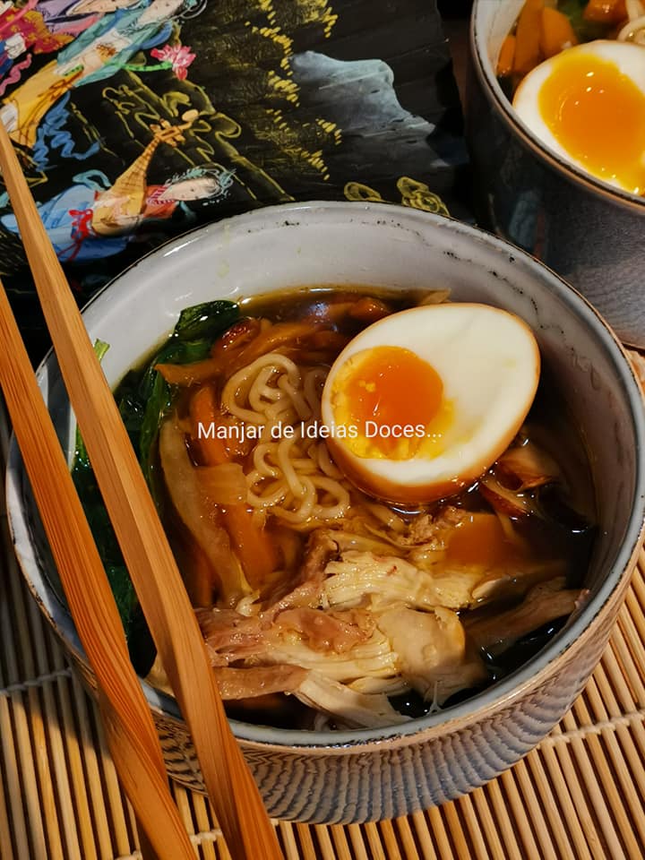 Manjar de ideias doces... e não só!: Ramen de frango com cogumelos ...