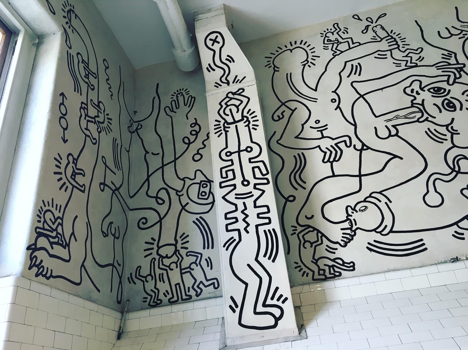 ART SKOOL DAMAGE : Christian Montone: Keith Haring - Room 205