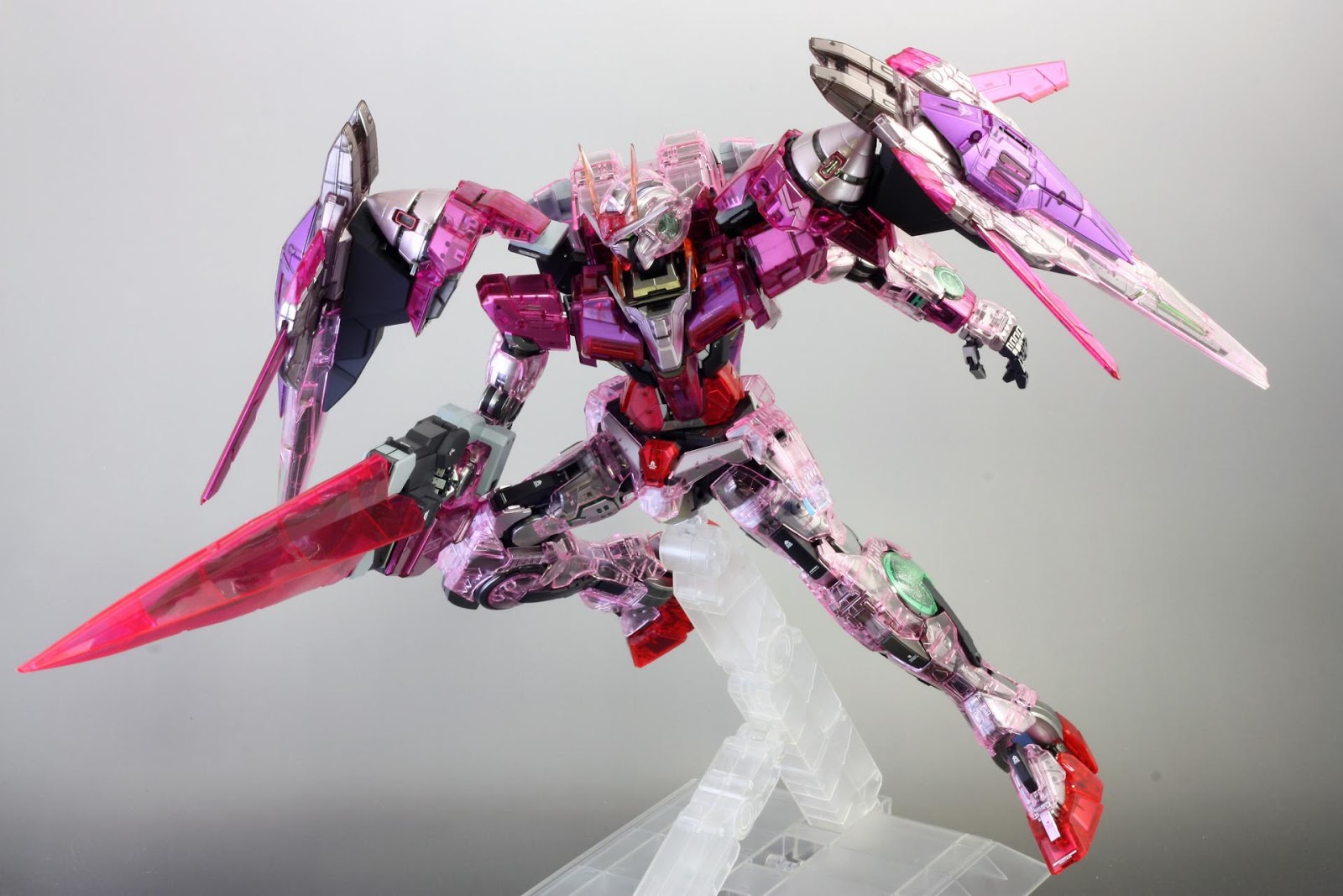 Painted Build: PG 1/60 00 Raiser [Trans-Am Clear]