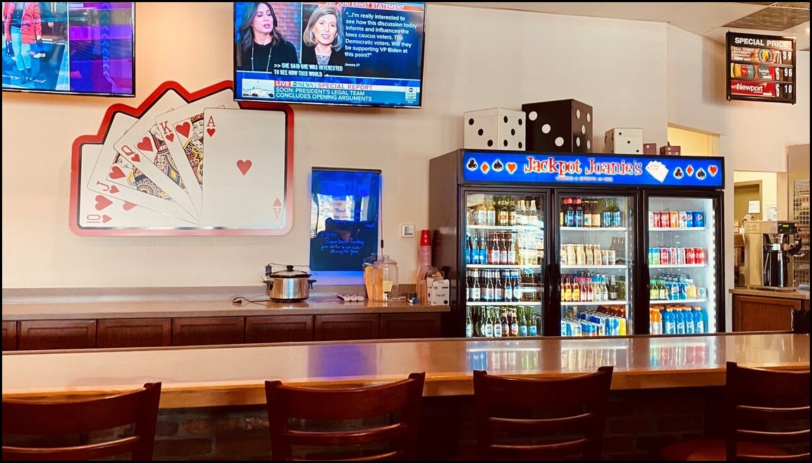 Laughlin Buzz: Beyond Casino Drive - Jackpot Joanie's