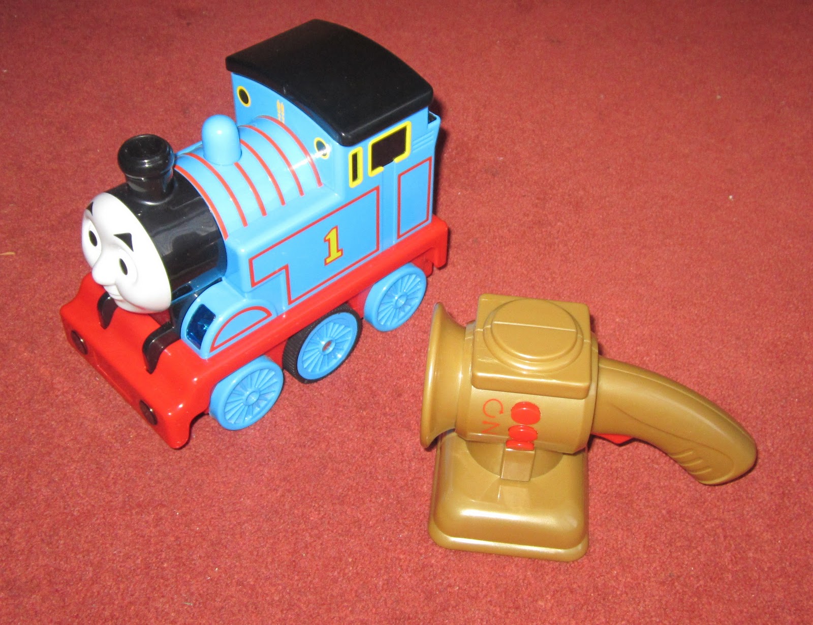 When Toys Rule The World: Toyologist Review: Follow Me Thomas