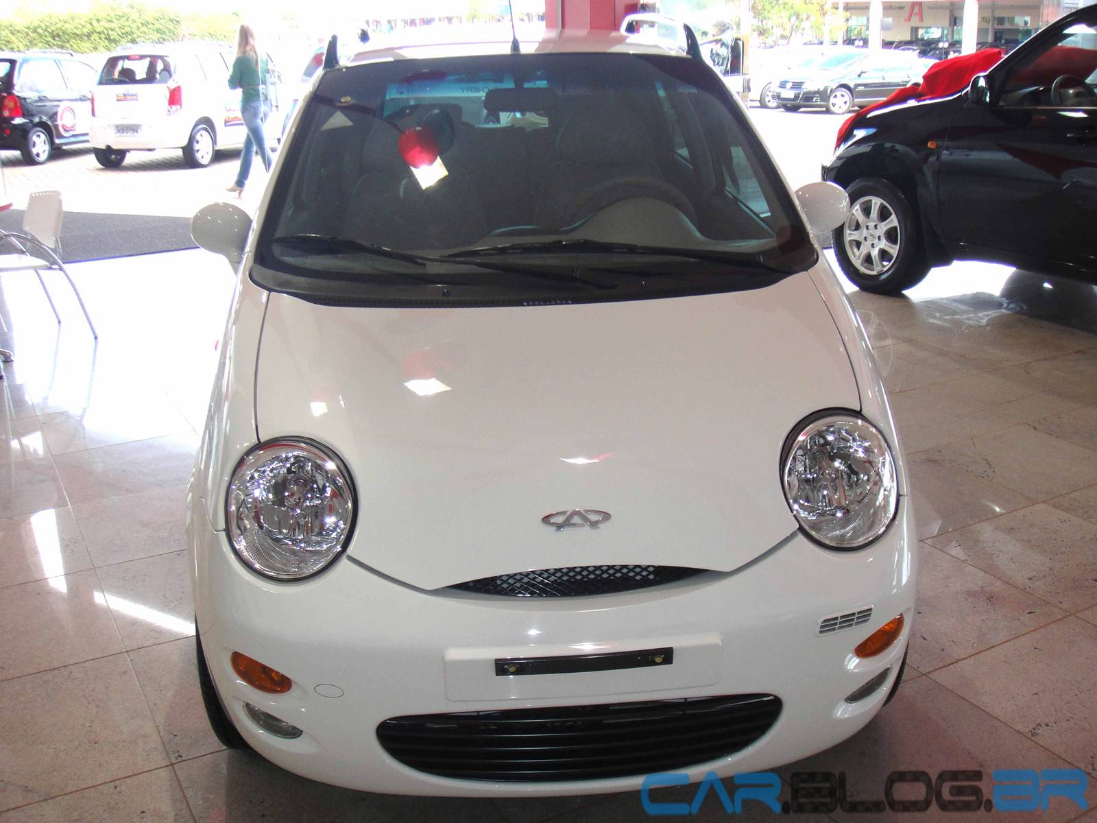 Novo Chery QQ 2012 tem preço R$ 24.990. Veja fotos e ficha técnica