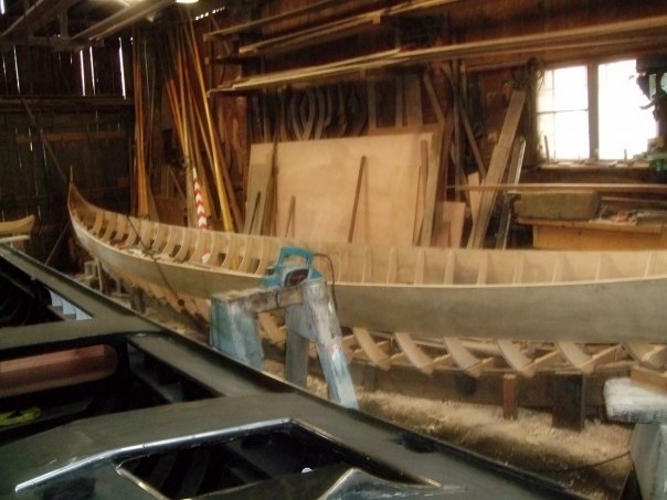 Henderson in Venice: Gondolas are Made of Wood