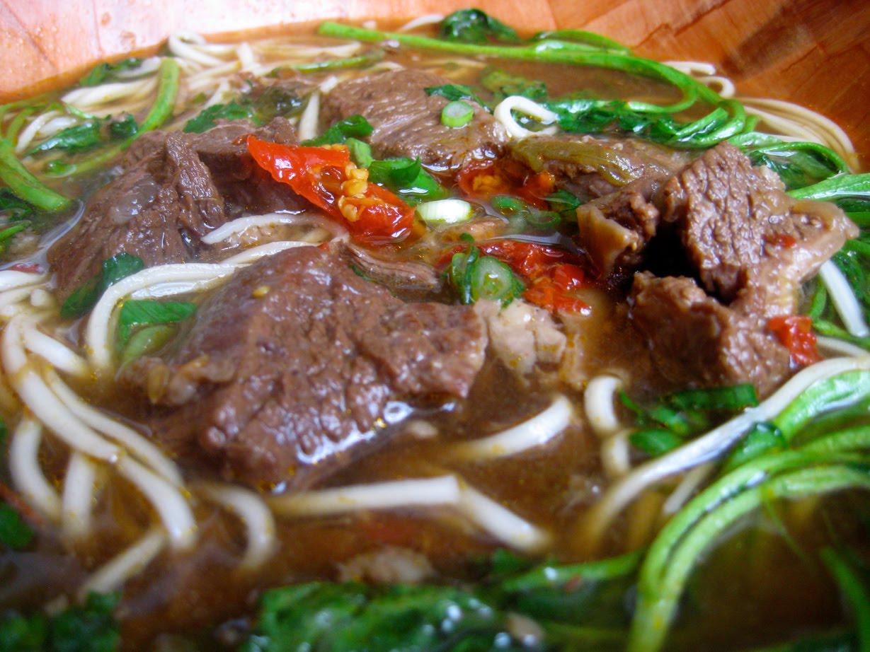 Xiao Wan's Kitchen: Xiao Wan's Niu Rou Main (Beef Noodle Soup)