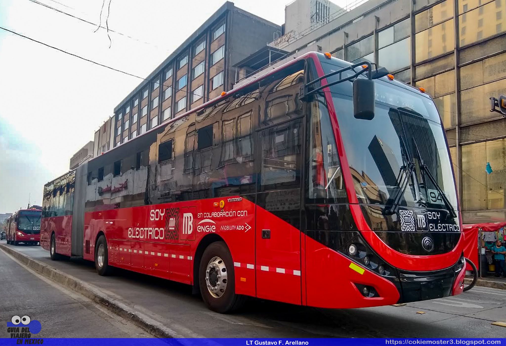 Autobuses Chinos llegan por decenas a México