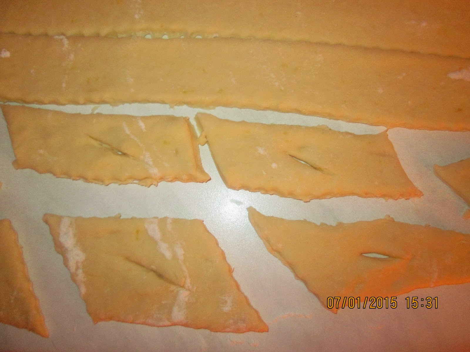 Prajituri de casa: Scoruse sau Minciunele