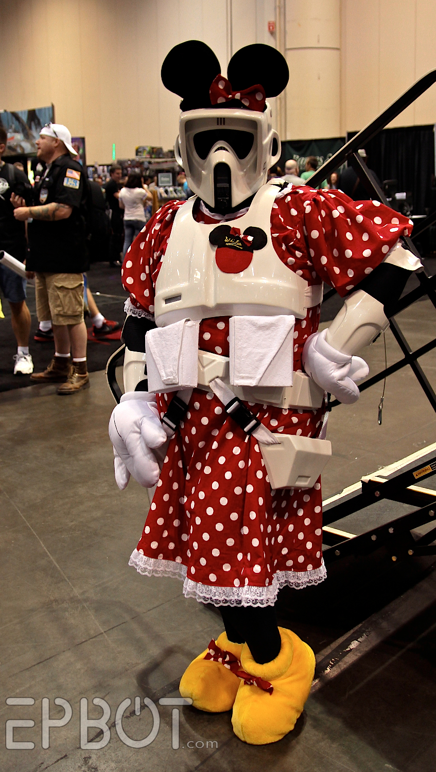 EPBOT: 21 Hilarious Mash-Up Costumes From Star Wars Celebration