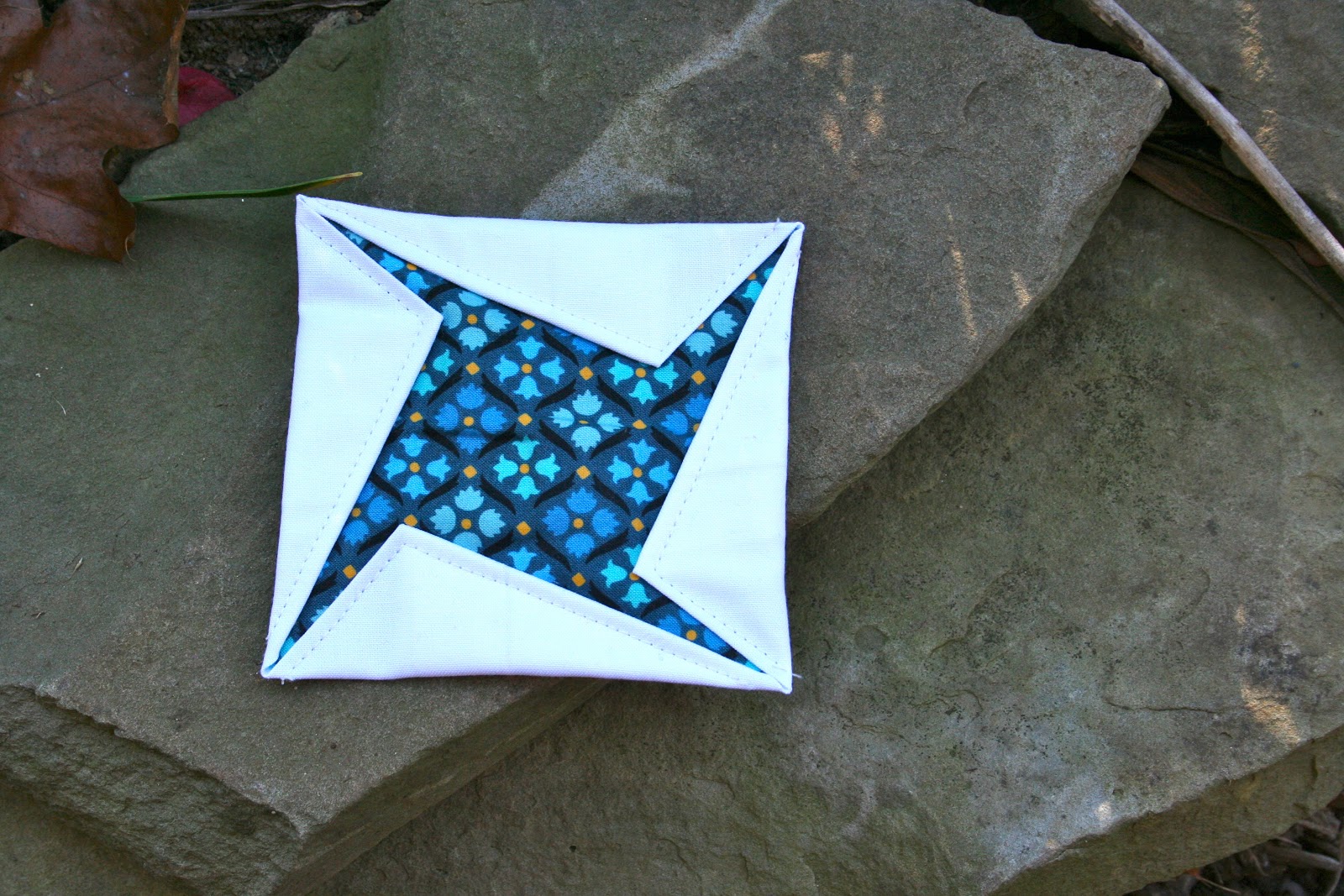 simplykim2: Wonky Shattered Window Cathedral Block {tutorial}