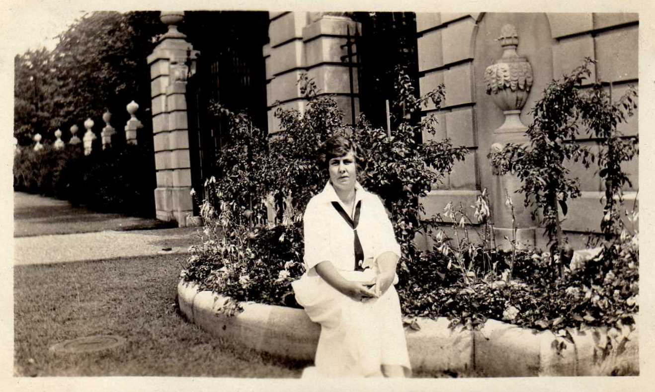 Stuff and Stories: Ruth worked for H.C.Frick at Eagle Rock