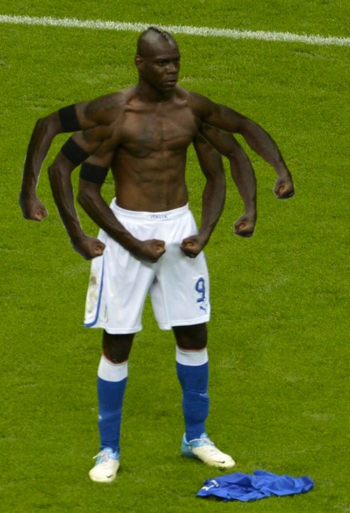 מריו באלוטלי בפוזות מצחיקות ביותר, mario balotelli meme