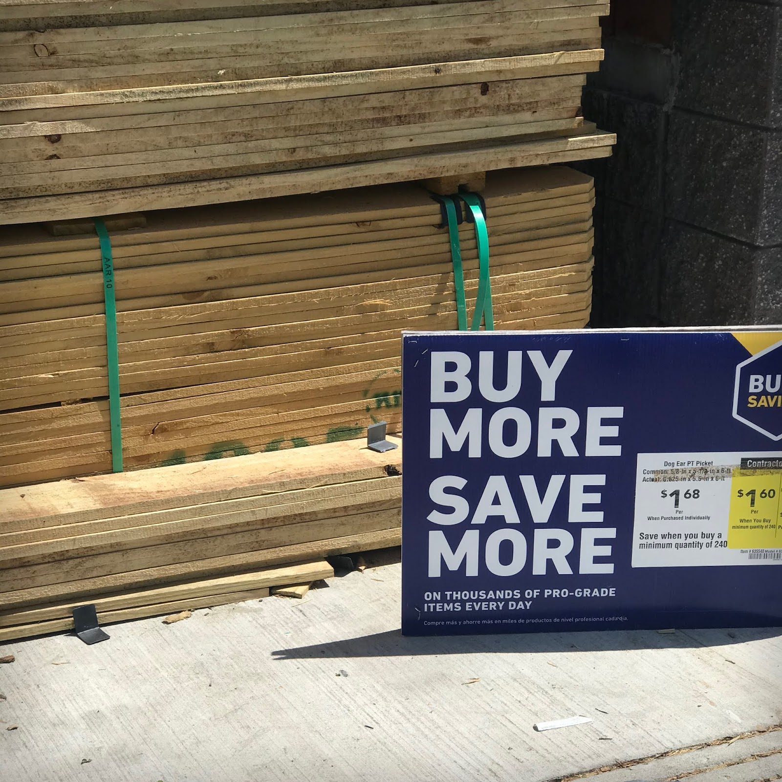 Cheap and Easy Outdoor Sign | Stacy Marks Designs