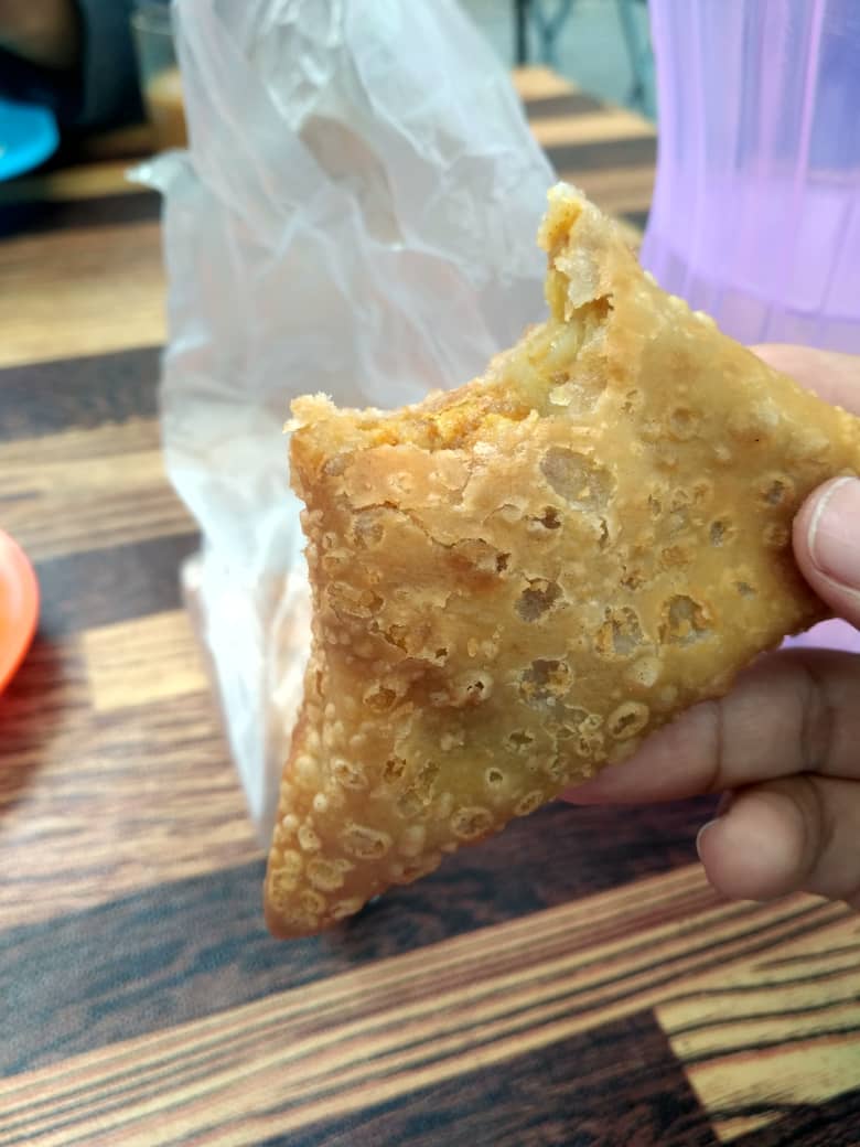 PENANG : samosa famous dan sedap depan pasar chowrasta.