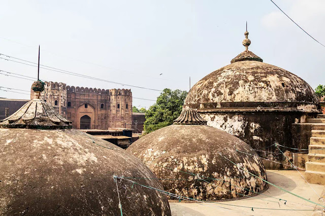 Begum Shahi Mosque, the Mosque of Maryam Zamani