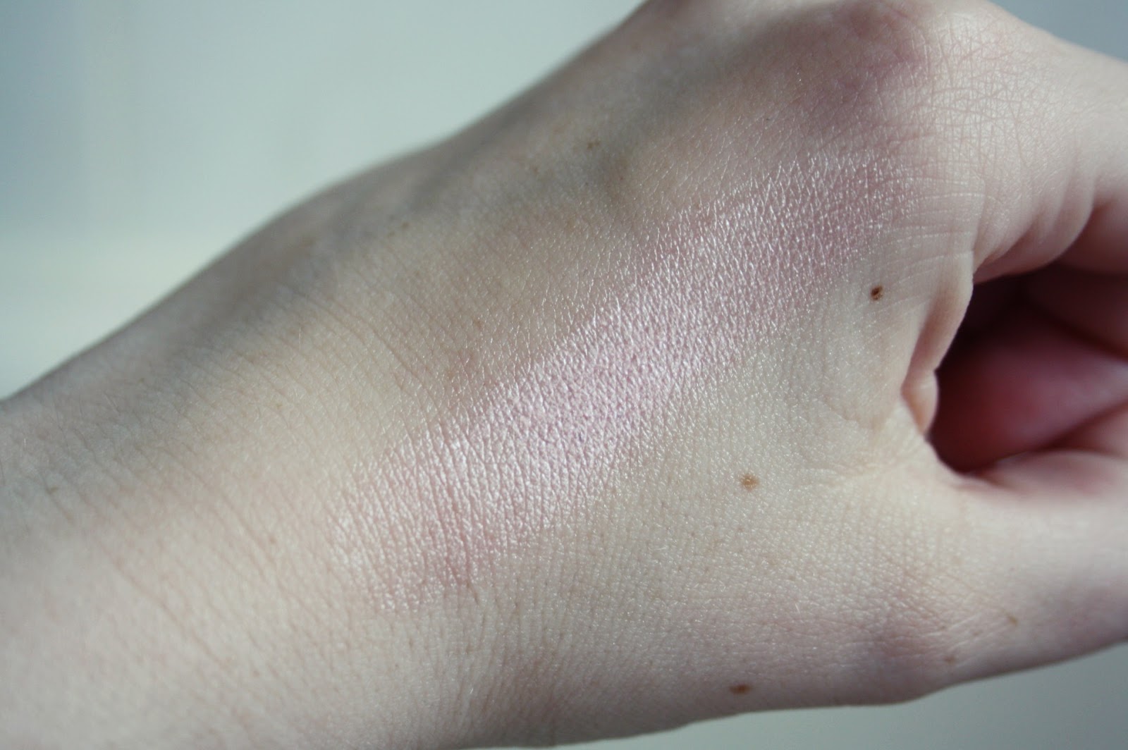 Beauty and Lifestyle Blog: Miners Cosmetics Highlighter | Review