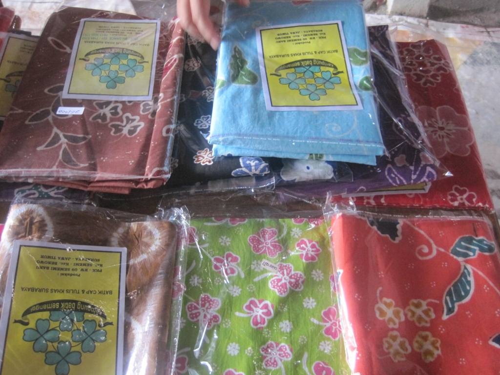 Batik Semanggi Baru Khas Surabaya