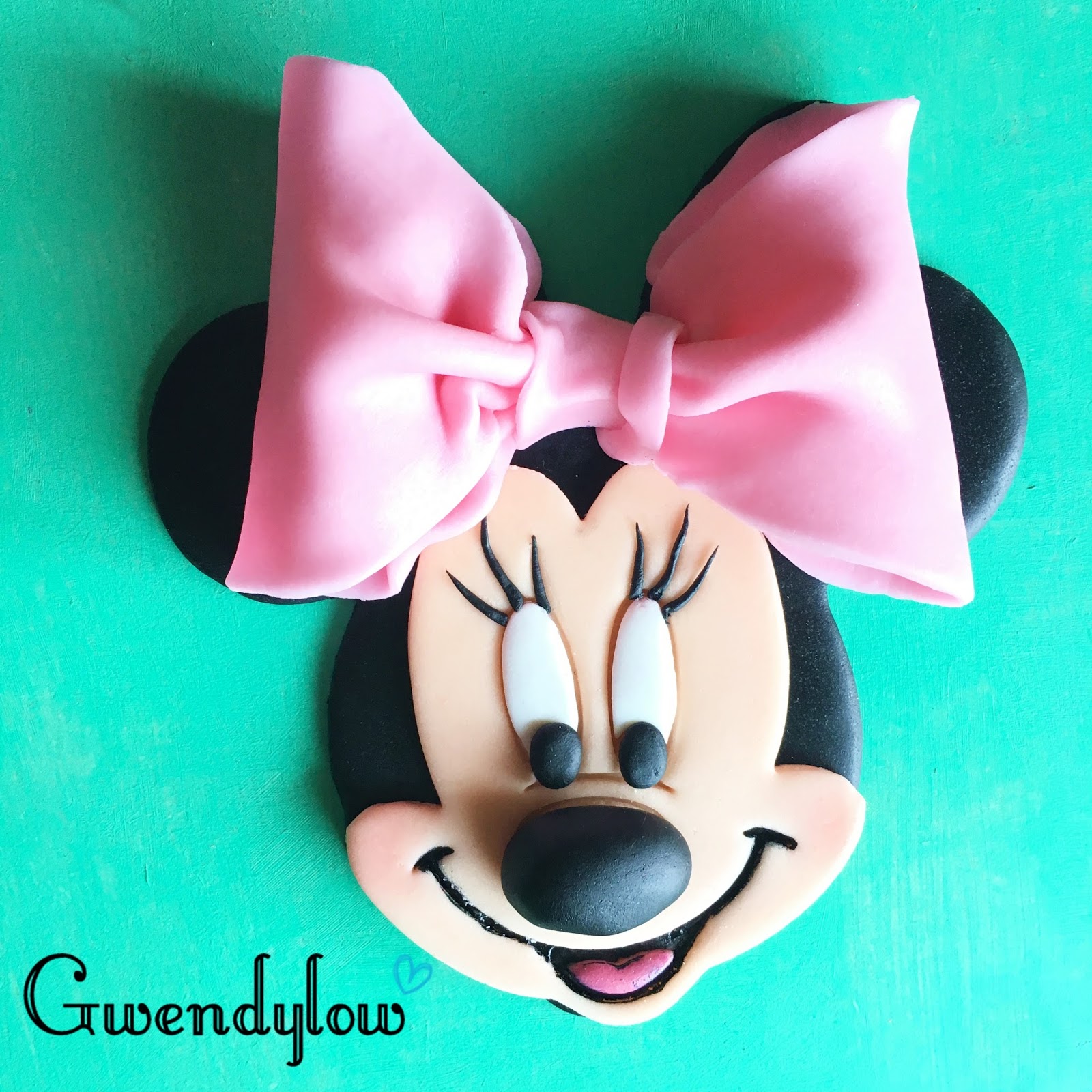 Toppers de fondant en 2D de Mickey y Minnie Mouse para tartas - Ñam, Ñam!!!