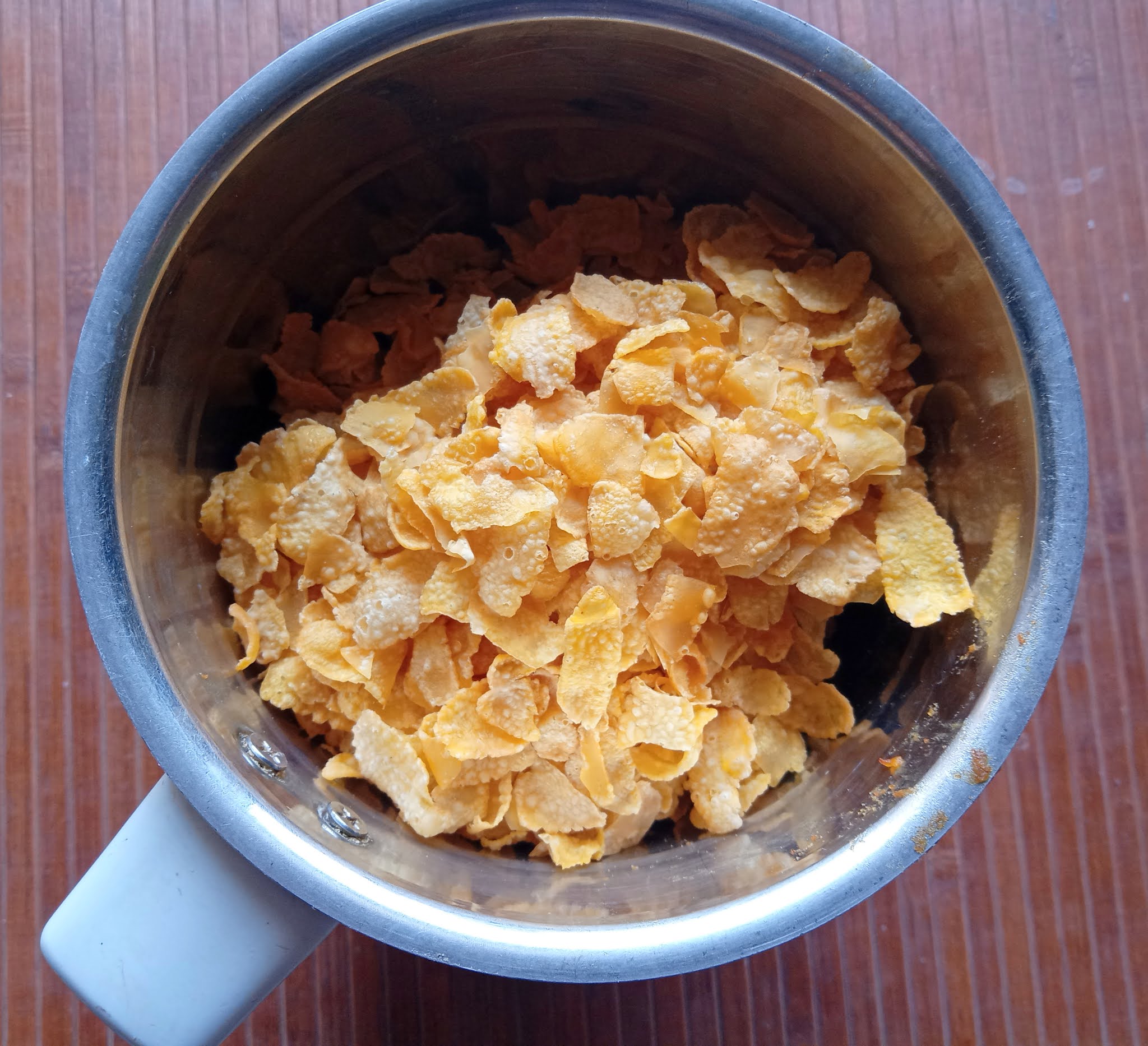 Annapurna: Dates and Cornflakes Energy Balls