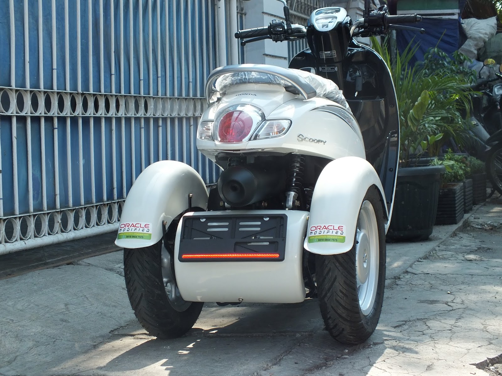 Oracle Modification Concept: HONDA SCOOPY NEW RODA TIGA MINIMALIST ...