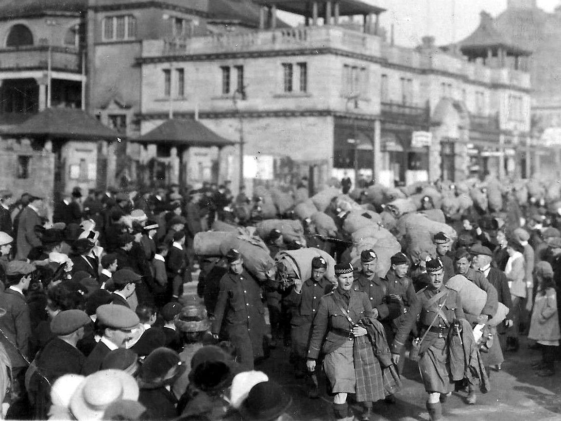 Tour Scotland: Old Photograph The Argyll and Sutherland Highlanders ...
