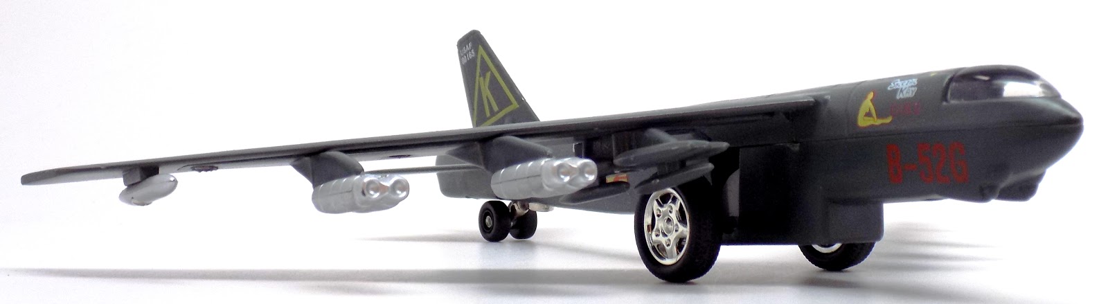 Toys and Stuff: China (Unknown Mfr) Diecast B-52 Stratofortress