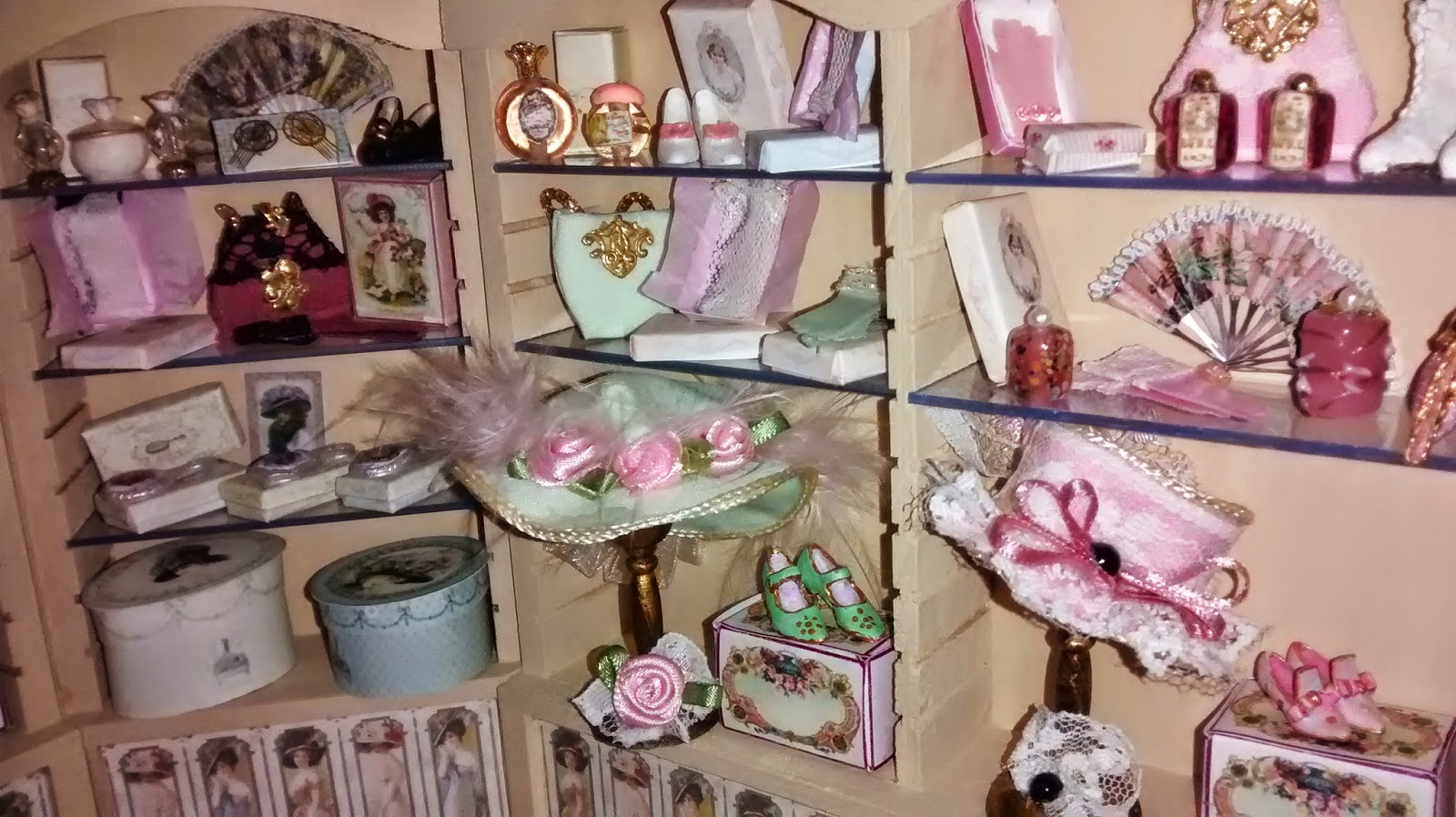 My Miniature World: Miss Leah's Boutique is ready to open for Business