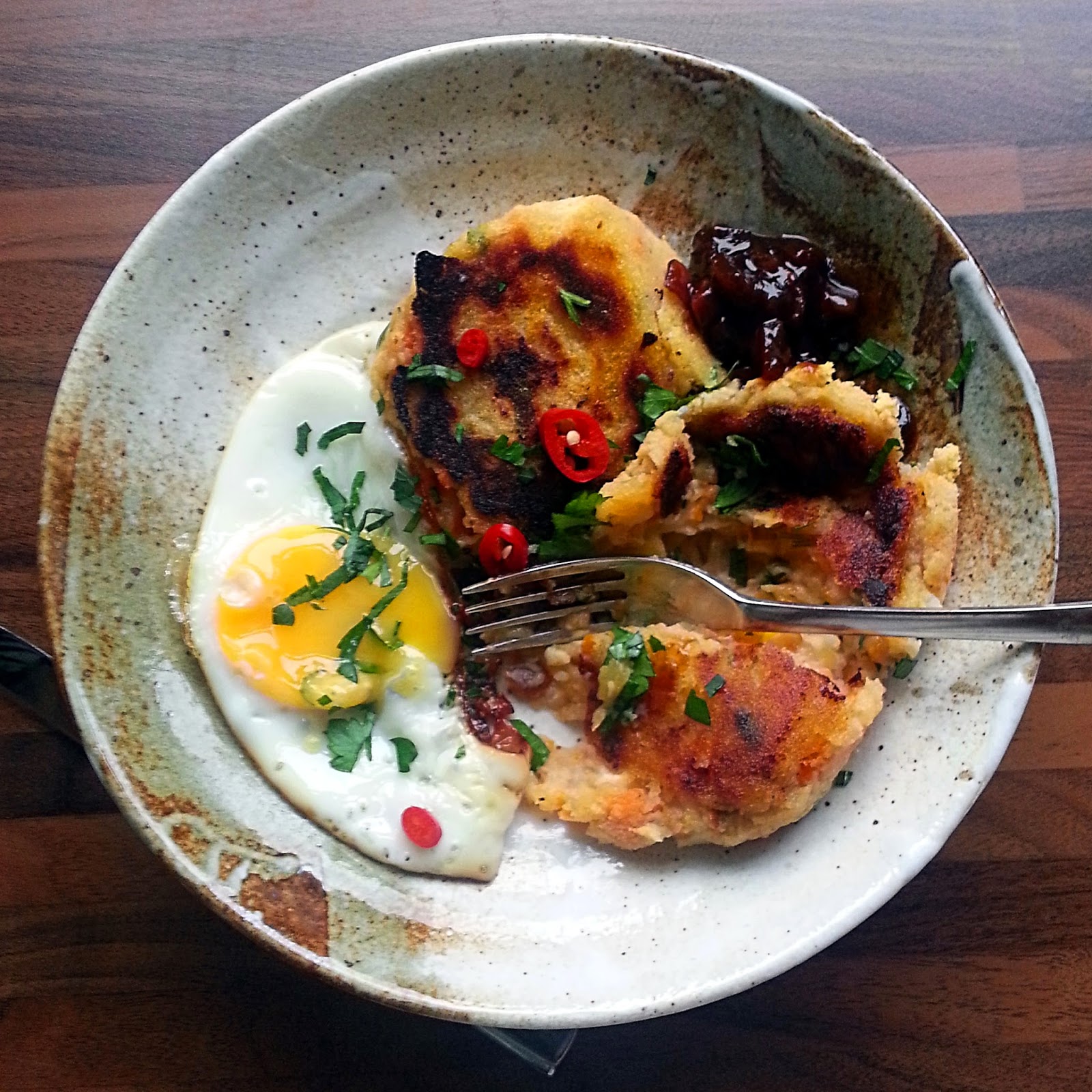 Delicious Delicious Delicious: Cheese and Pickle Vegetable Patties