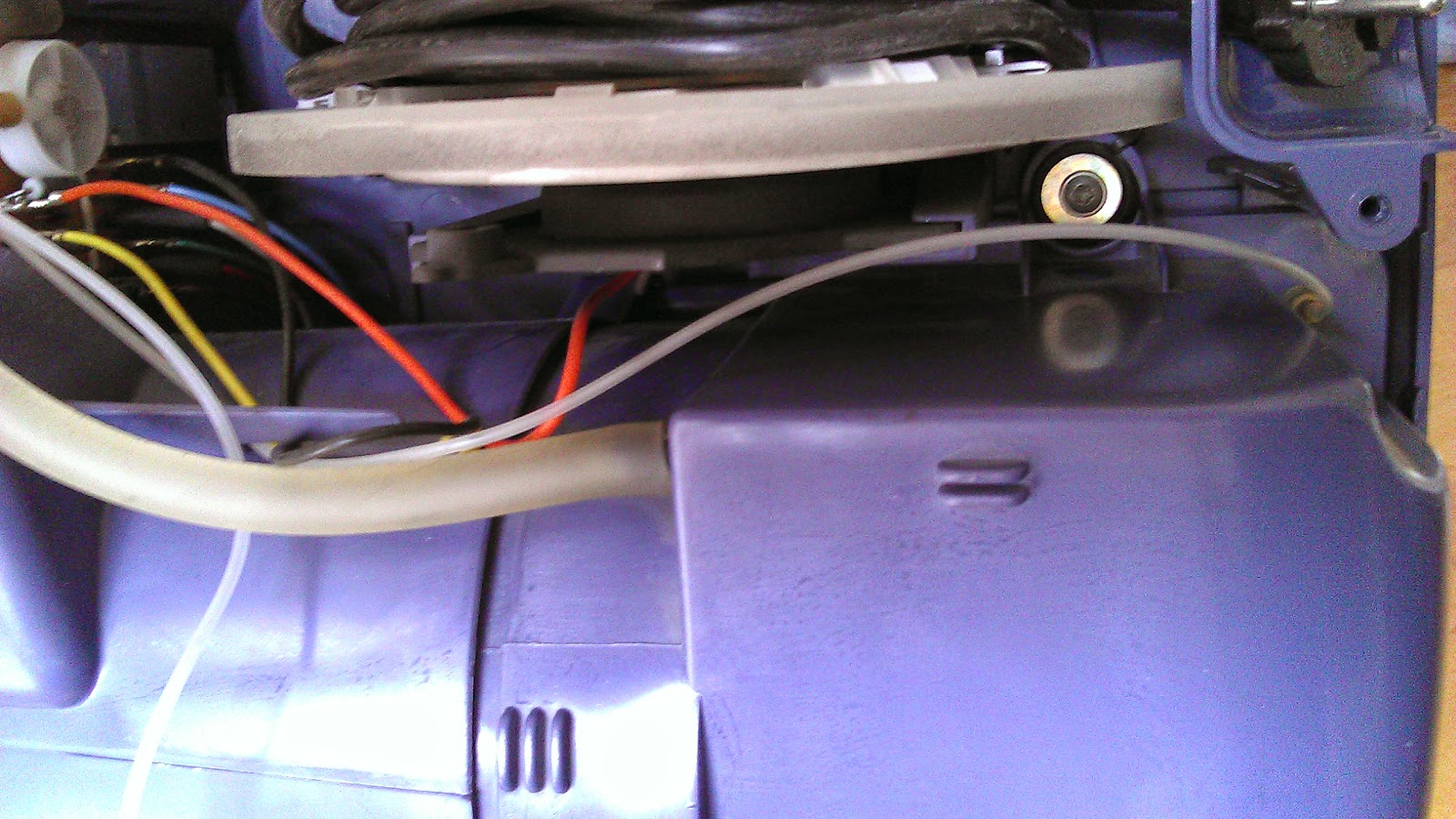 imahginable: Casi se quema la aspiradora. Cómo desmontar una Rowenta ...