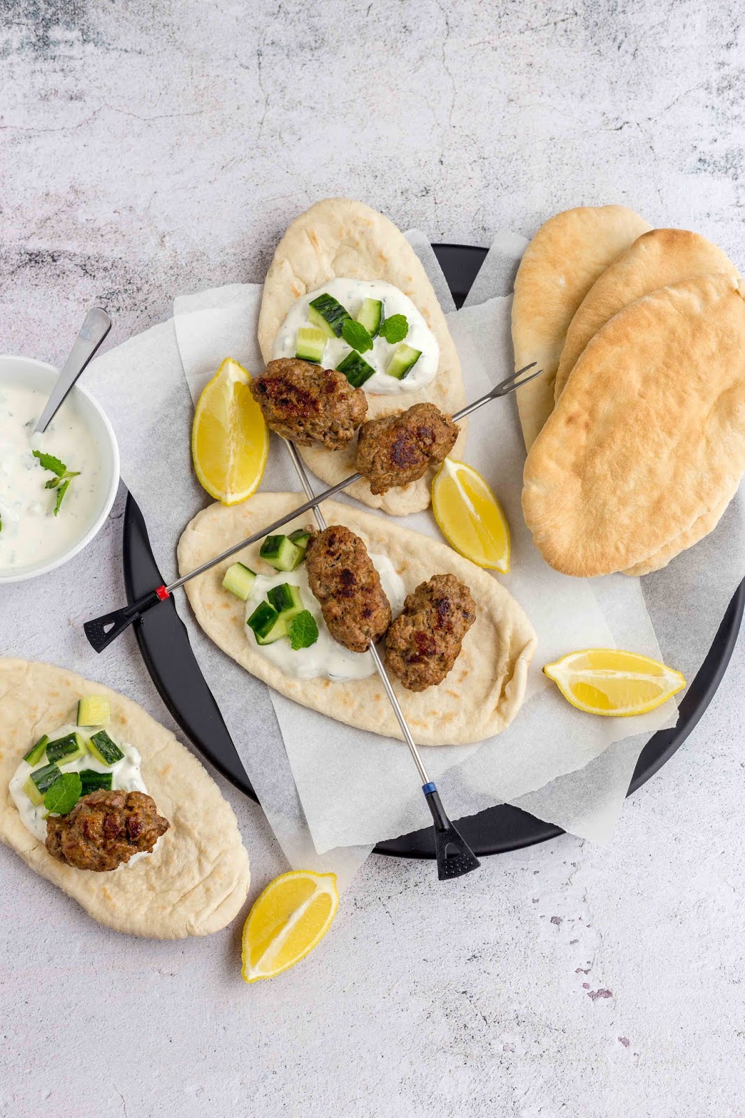 Koftas de cordero y salsa tzatziki - Tengo un horno y sé cómo usarlo