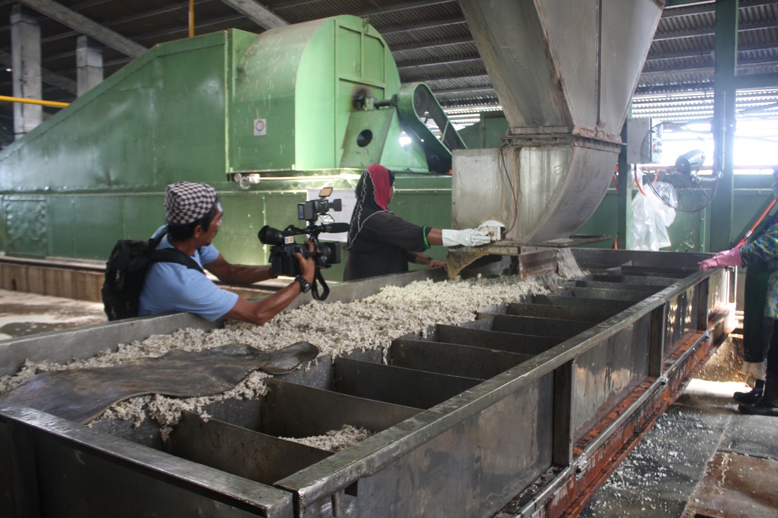 Mazlin Chik Inn Nordin: Mabuk.... bau Getah Sekerap......