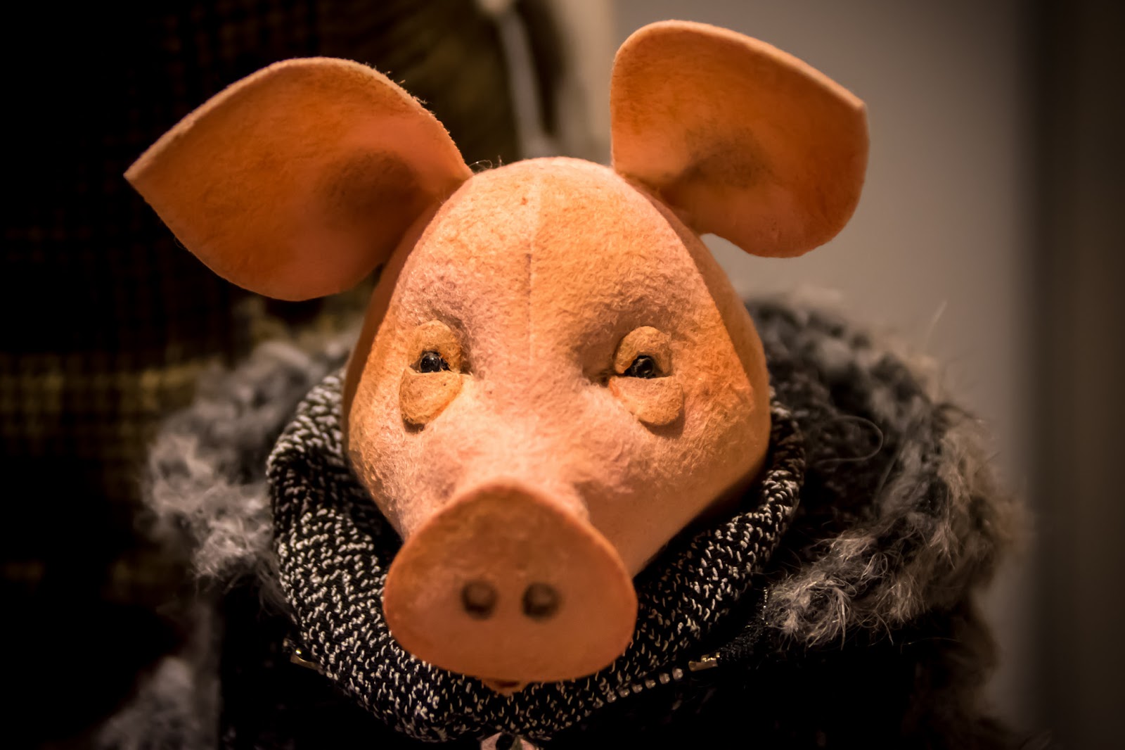 "Pig iron" nghĩa là gì?