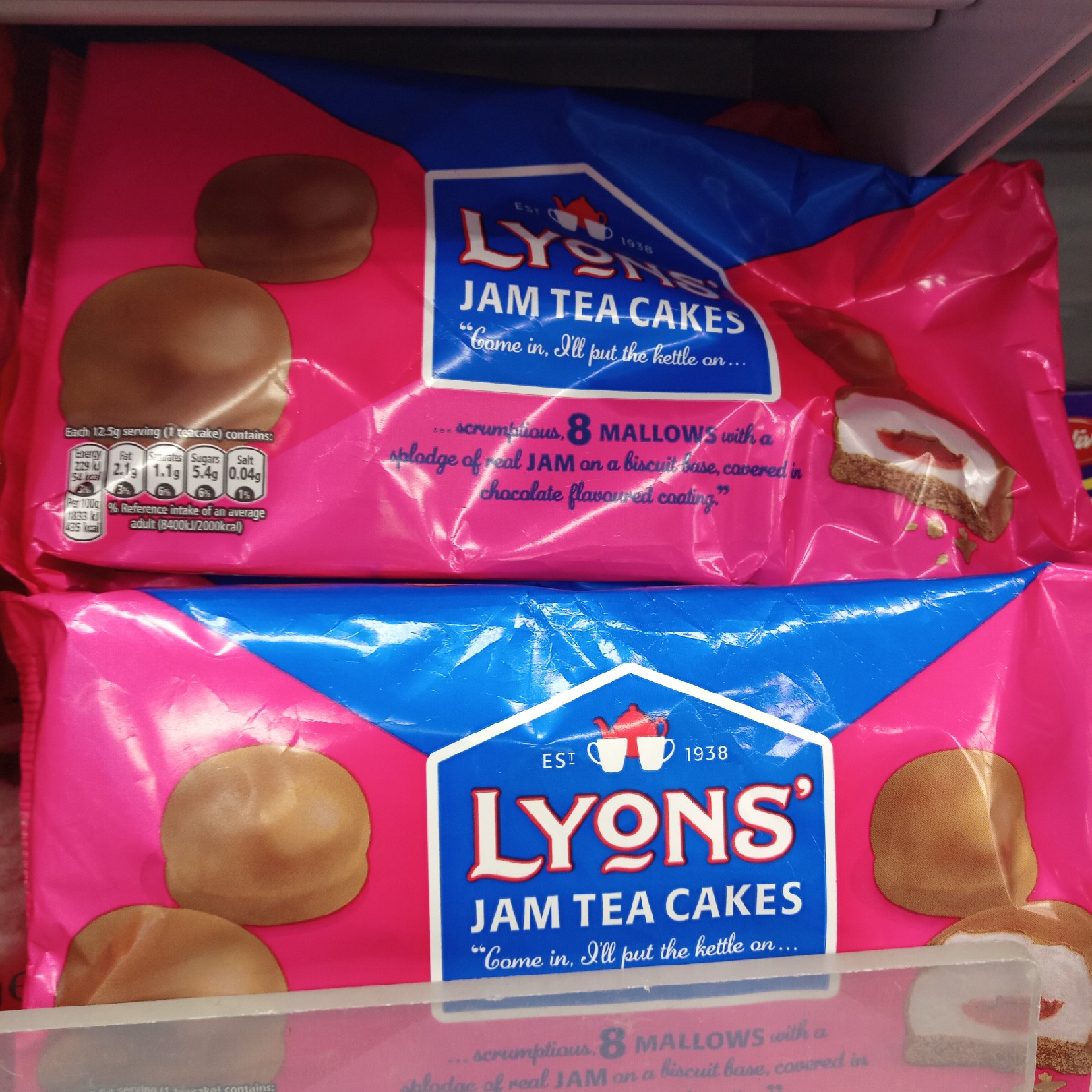 Supersupergirl's Food Reviews: J. Lyons & Co. Brand biscuits