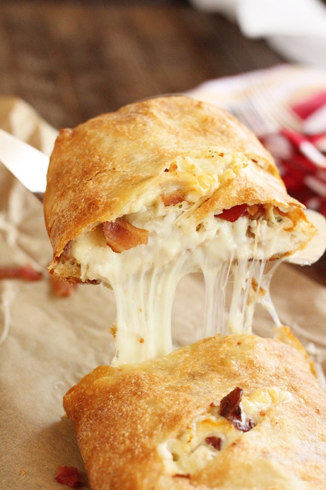 CHEESY RANCH CHICKEN CALZONES | chic Saturday
