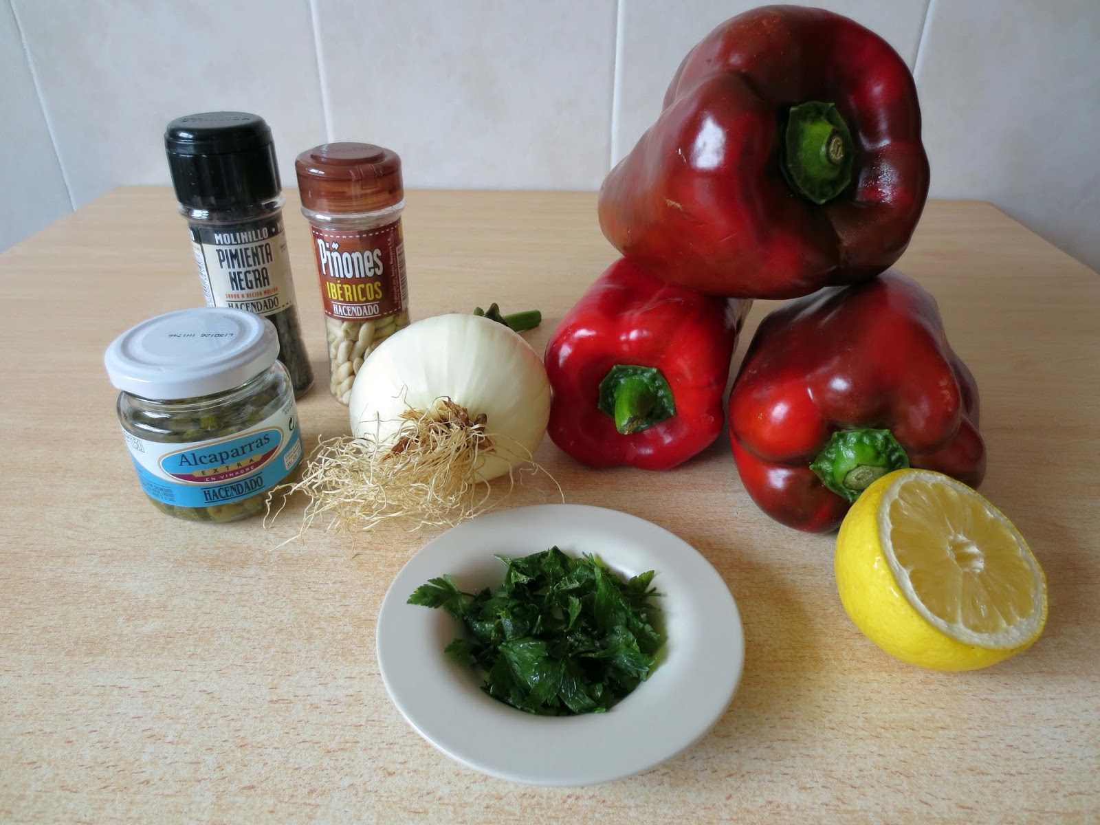 Spanish Kitchenette: Red pepper rolls :: Rollitos de pimientos