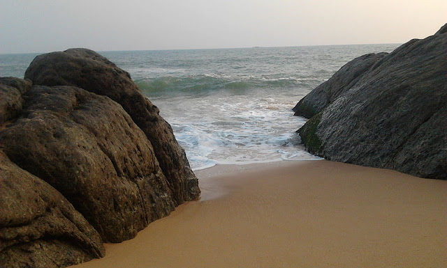 Tamilnadu Tourism: Muttom Beach, Kanyakumari