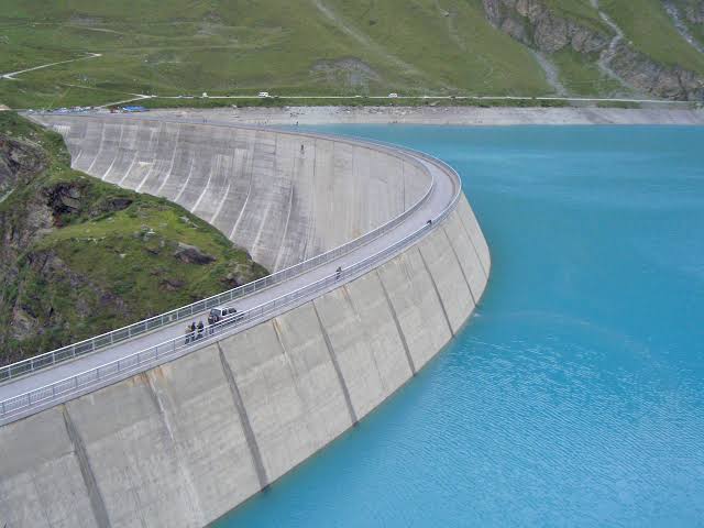 Prinsip Kerja PLTA dan Komponen Pendukungnya ~ Electrical Engineering ...