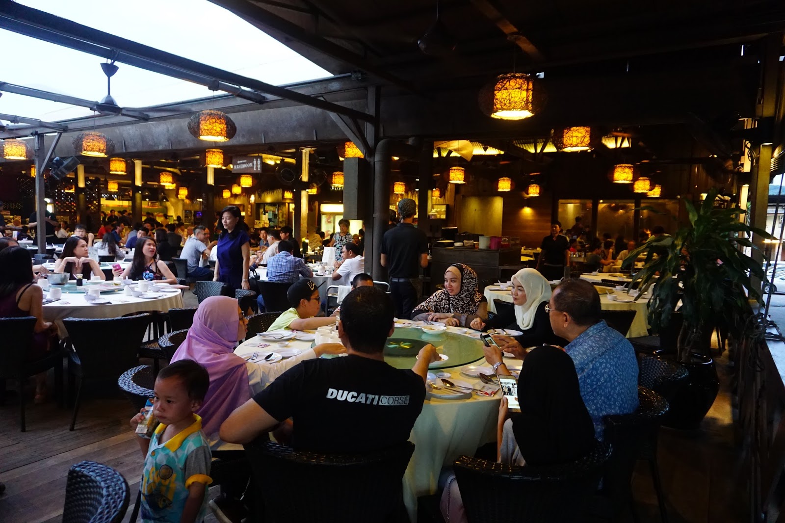 5 Little Angels: Best Seafood Dining Experience at South Sea Seafood ...