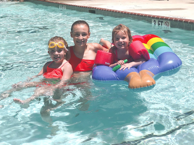 Magnolia Mamas : Fun Pool Floats for the Whole Family