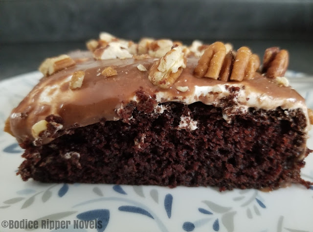 BAKING RECIPES, REVIEWED: THE BEST CHOCOLATE CAKE from Sugar Spun Run