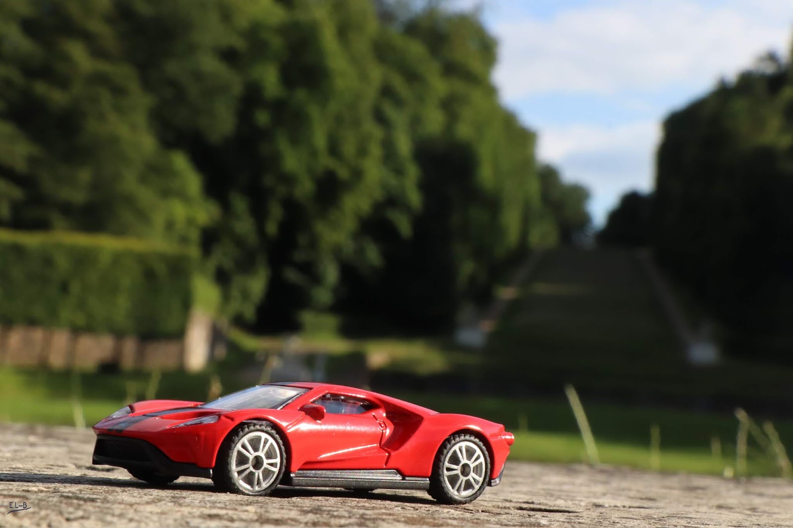 Ford GT 2017 par Siku, la légende est de retour - Mininches